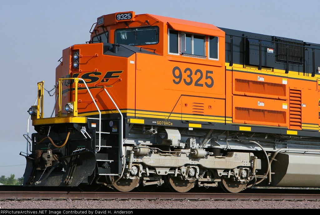 BNSF 9325